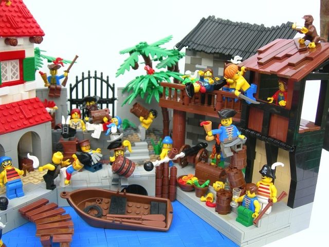 “Tortuga? Aye, Tortuga” by SlyOwl – MOCs – The home of LEGO® Pirates