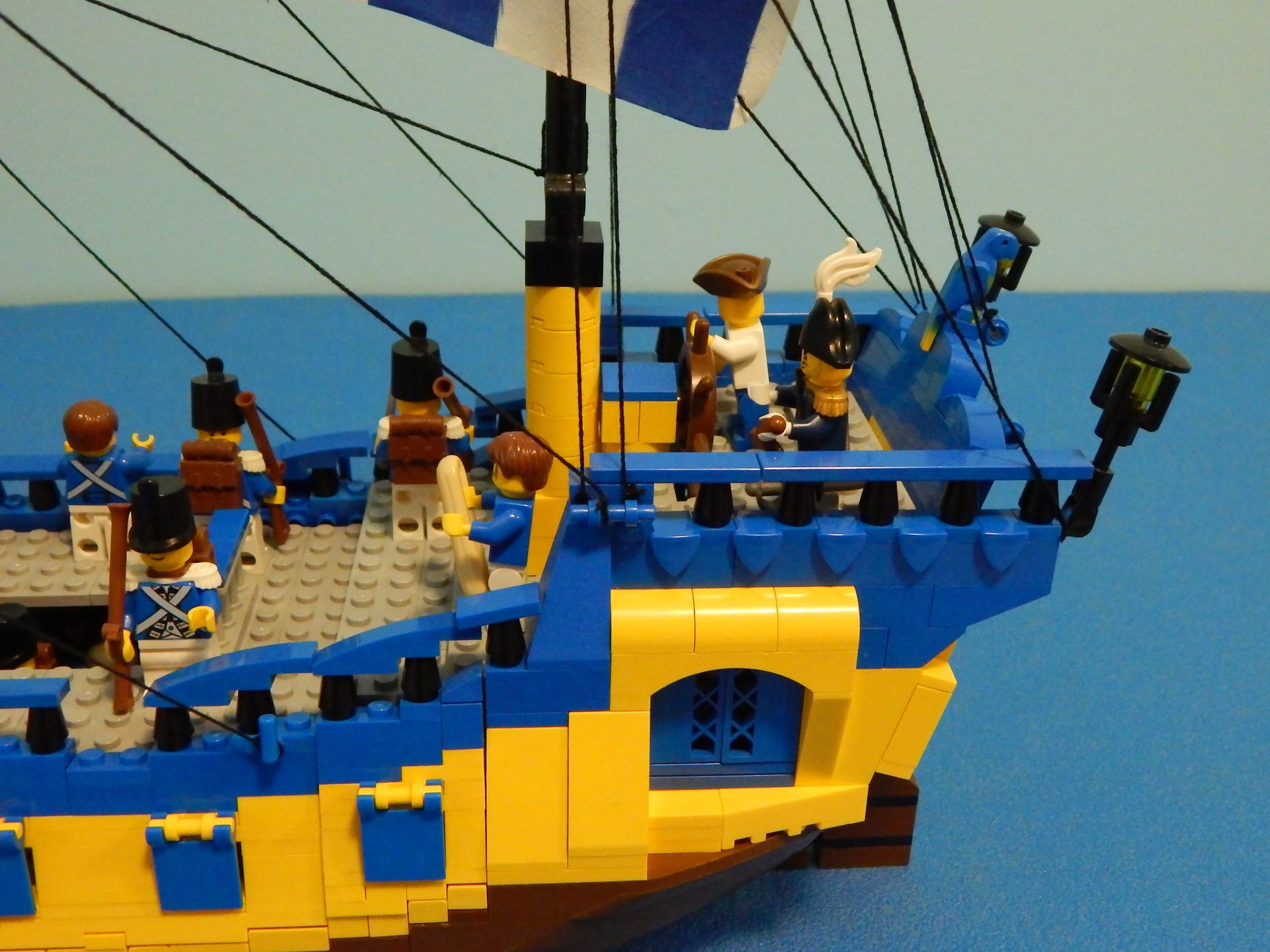 “HMS Midway” by Elephant Knight – MOCs – The Ultimate LEGO® Pirate Resource