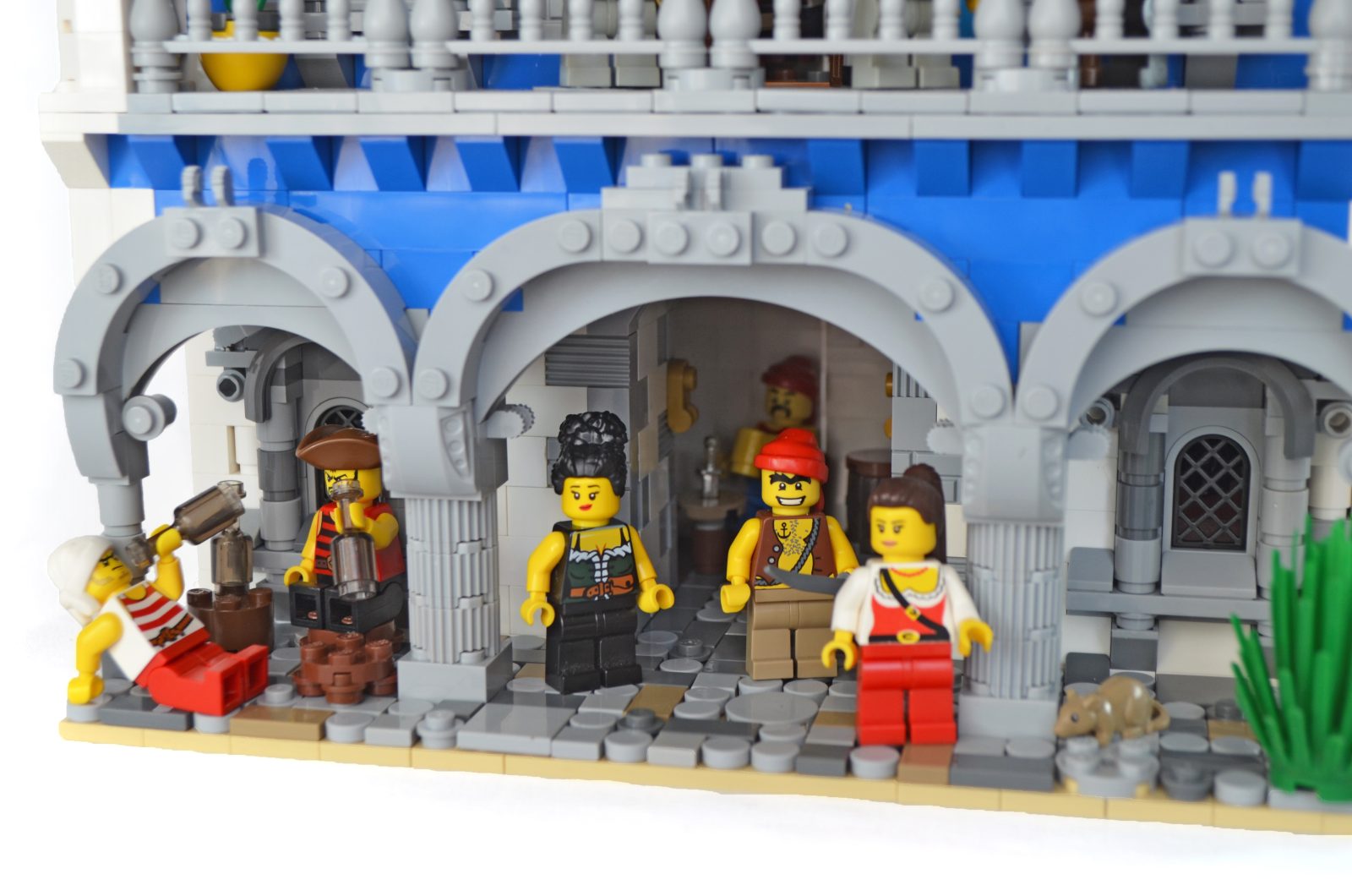 “Brick-Terre Tavern” by The Plastic Brick – MOCs – The Ultimate LEGO ...