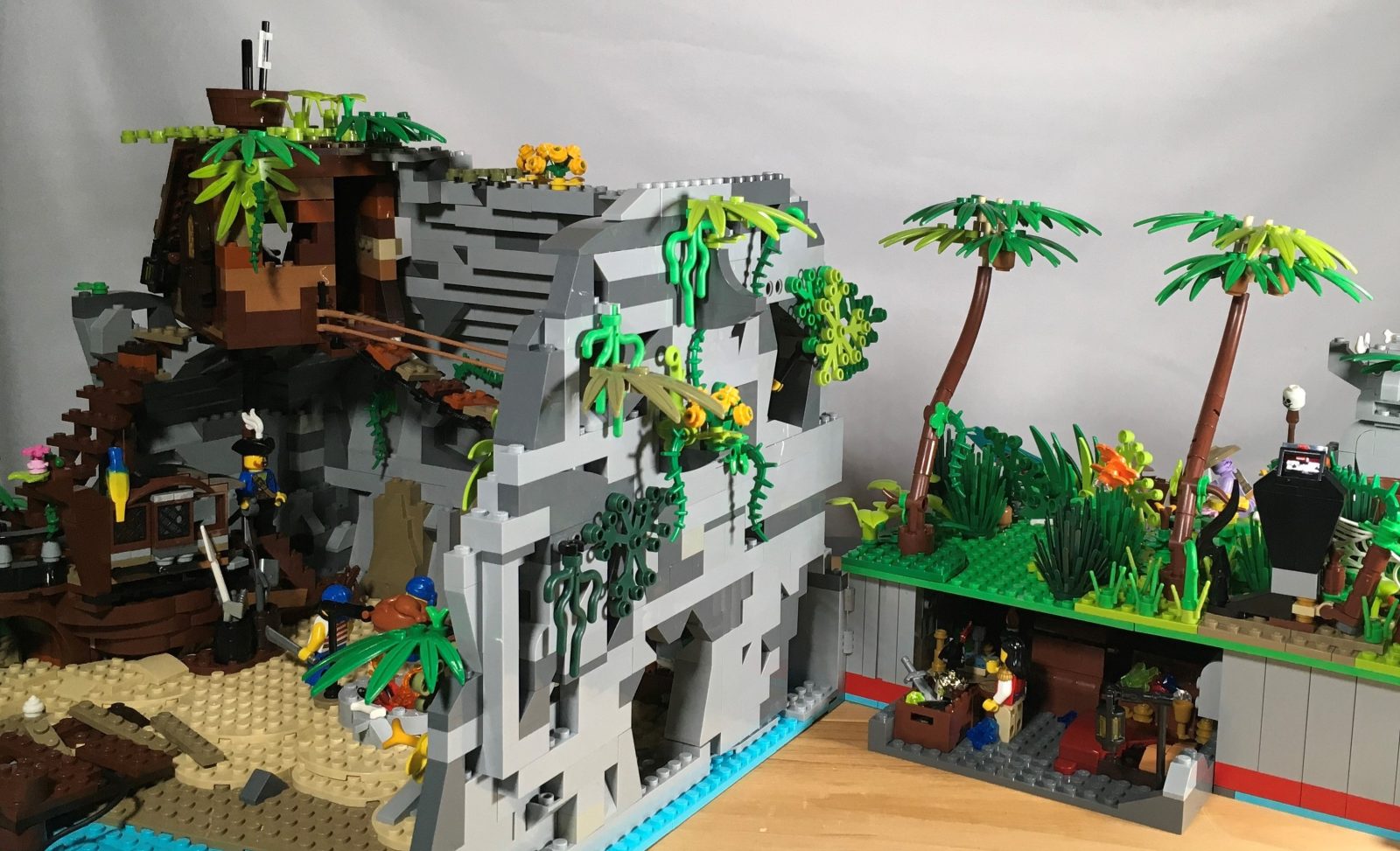 “It’s a Pirate Life for Me!” by Mrs Foutch – MOCs – Pirate LEGO® News ...