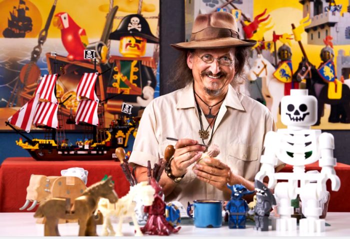 OFFICIAL: LEGO House Exclusive Set “40504 A Minifigure Tribute ...