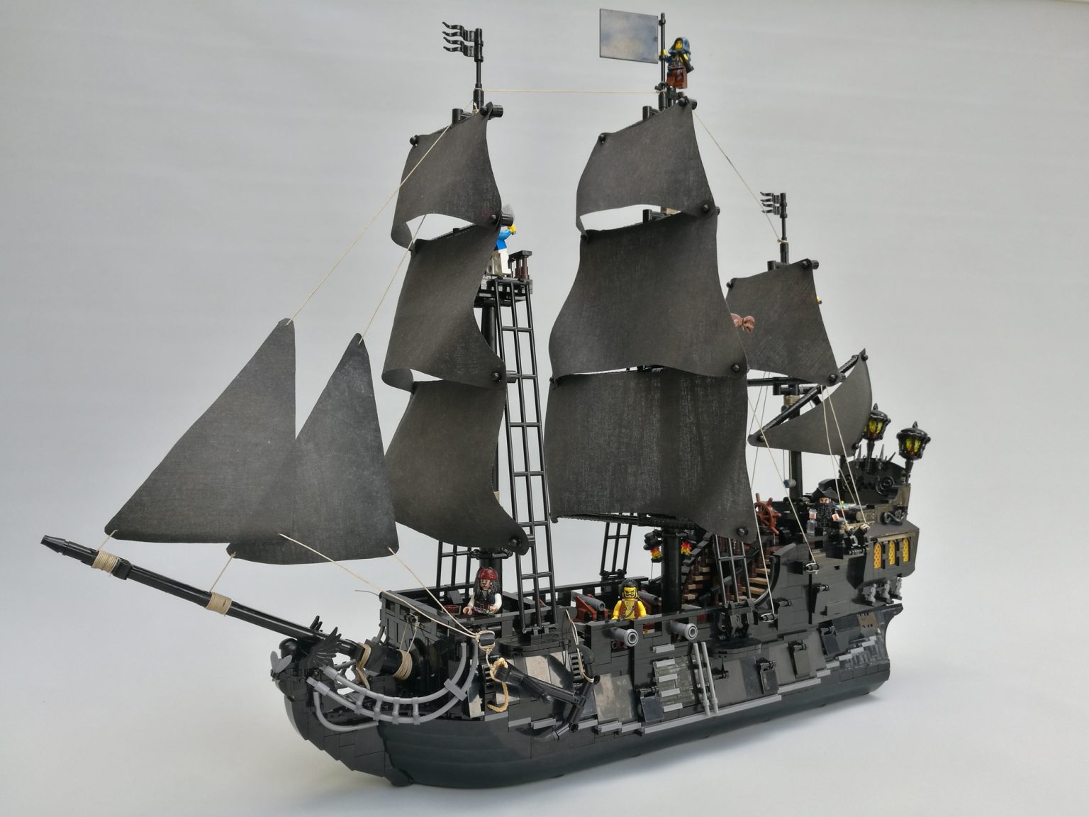 “The Pearl – 20th Anniversary” by Marooned Marin – MOCs – The Ultimate ...