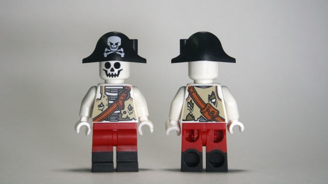 [OFFICIAL] NEW Skeleton Pirate (Build A Minifigure) – The home of LEGO ...
