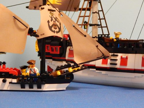 “The Merchant Vessel Margaret Hamilton” by Elephant Knight – MOCs – The ...