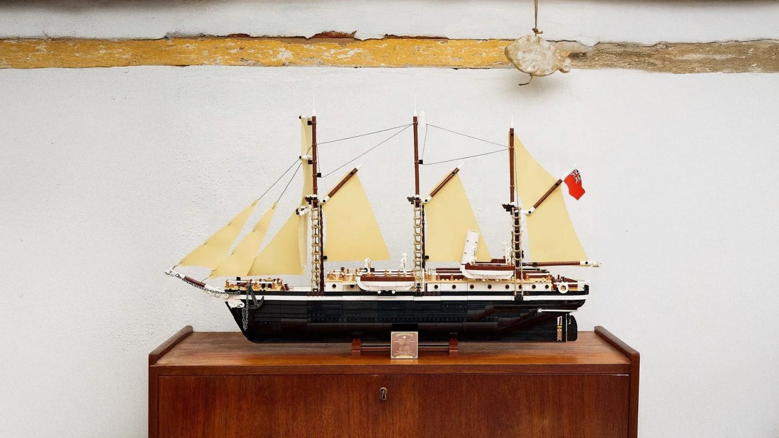 LEGO® Icons 10335 The Endurance [OFFICIAL] – Pirate LEGO® News and MOCs